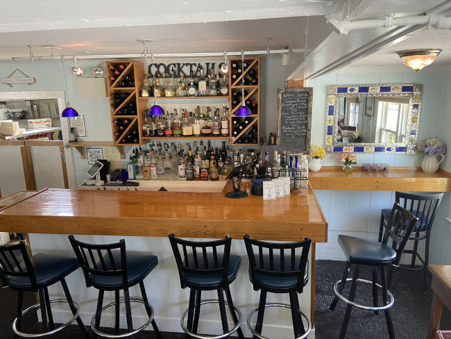 Local Bar, Cape Cod, MA | Pisces Coastal Kitchen